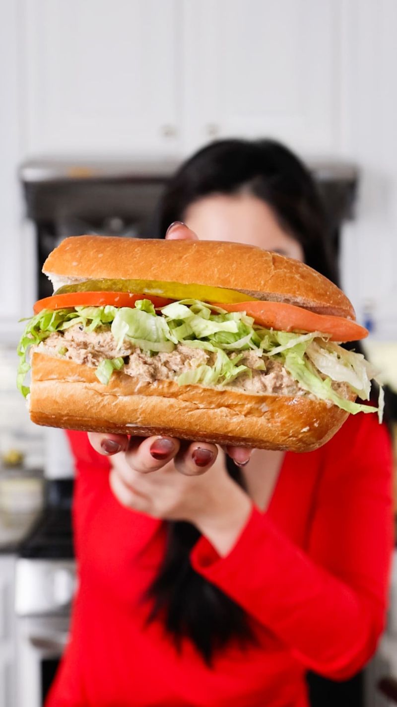 17 Chain Restaurants Noted For Their Signature Tuna Sandwiches - Cook ...
