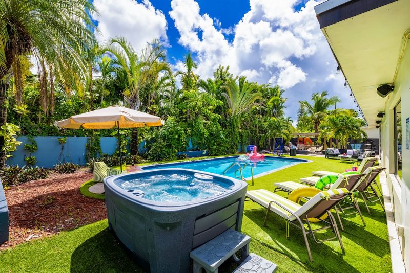 The 8 Best Airbnbs in Miami for a Bachelorette Trip, No Matter Your Style
