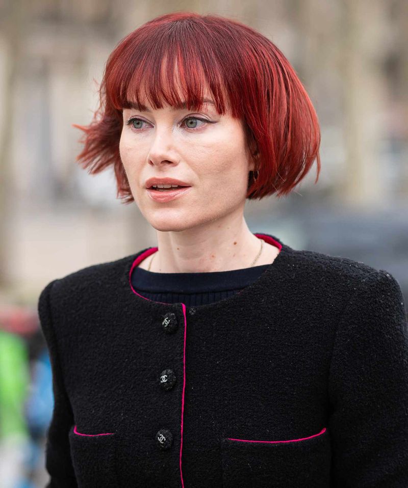 18 Short Haircuts For Heart-Shaped Faces That Create Volume And Hide ...