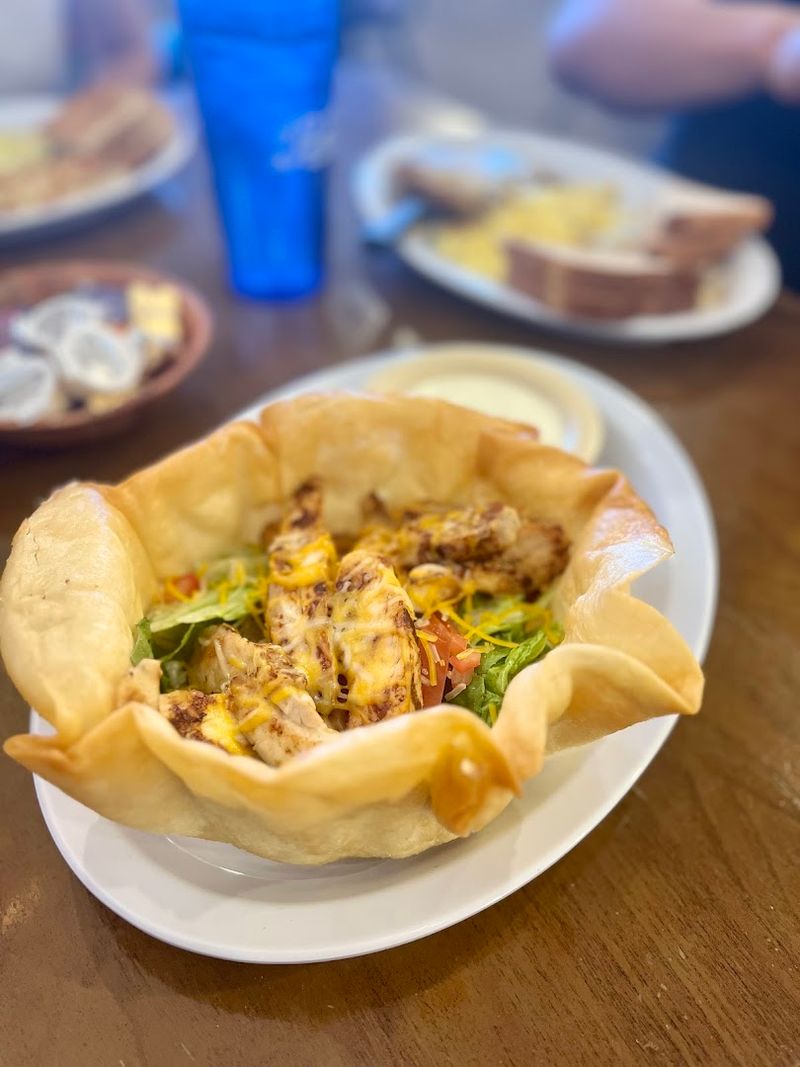 The Taco Salad At This Iconic Arizona Restaurant Is Simply Out Of This ...