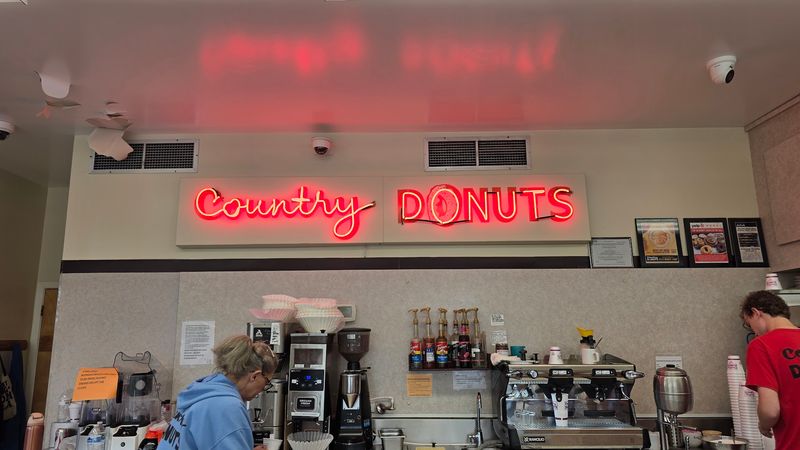 This charming family-owned donut shop in Illinois has been winning over ...