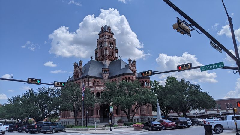 These 13 Charming Texas Towns Are Perfect for Retiring Comfortably ...