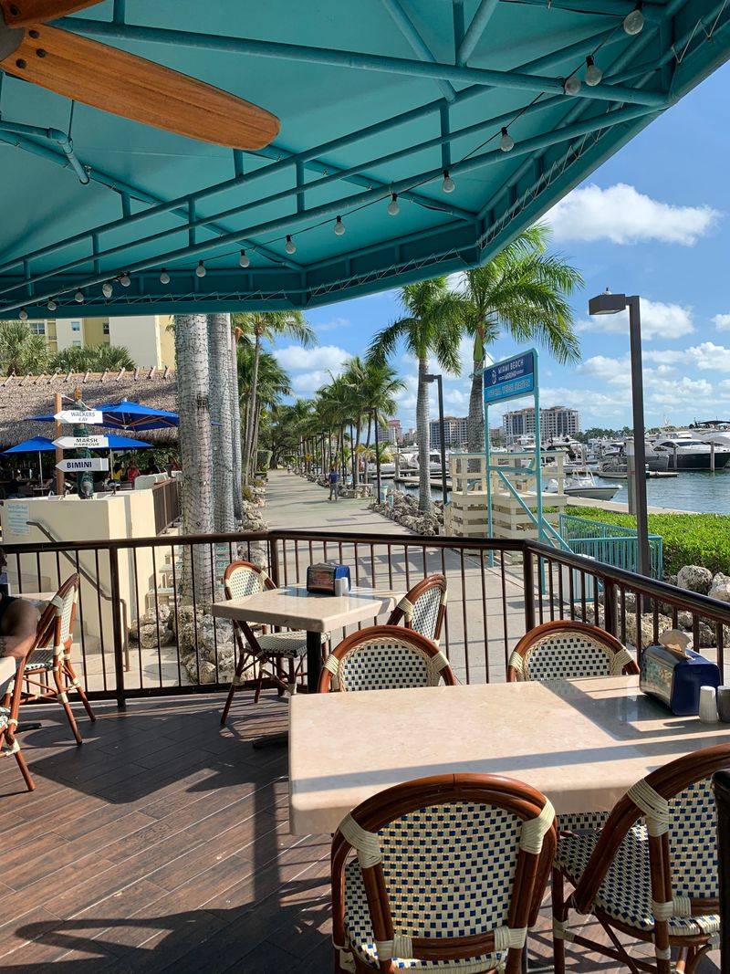 8 Florida Waterfront Happy Hours Locals Don’t Want Tourists to Find ...